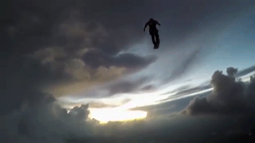 Storm Stormachtig Skydiving GIF | GIFs.nl