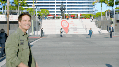 Videoclip Trein Stelen GIF | GIFs.nl